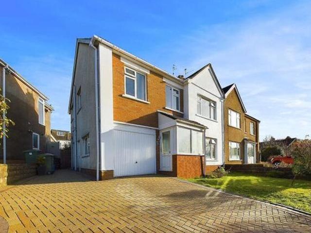 Caer Wenallt, Pantmawr, 4 Bedroom Semi detached