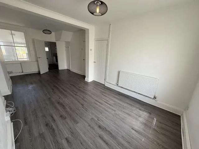 Caerbryn Terrace, Ammanford, SA18