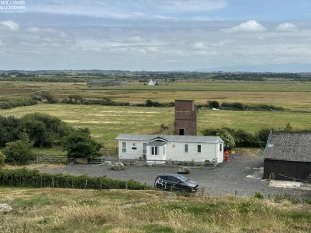 Caergeiliog, Llanfihangel yn nhywyn, 2 Bedroom Chalet