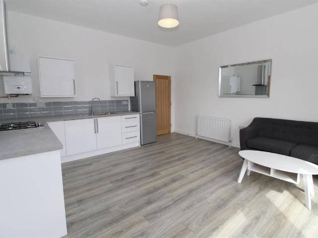 Caerphilly Road, Birchgrove, Cardiff CF14, 1 bed flat to rent, £1,100 pcm | PrimeLocation