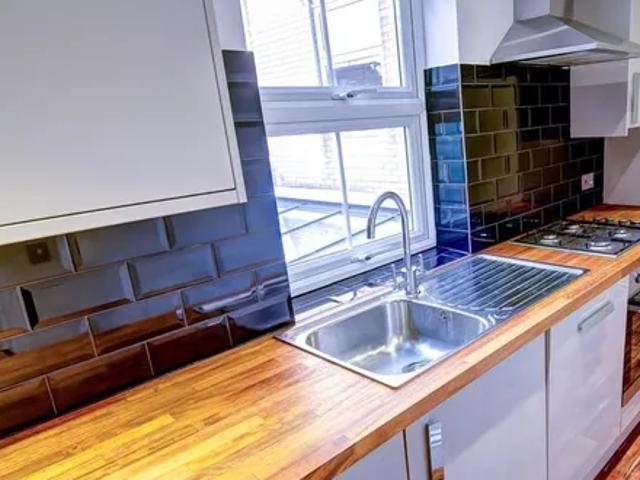 Cafe Rêves, 213 Upper Richmond Road, London, SW15 6SQ, United Kingdom | 2 bed apartment for rent #139268022 | Rentberry
