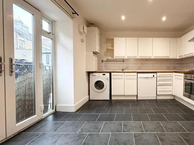 Caffè Nero, 65a 67 The Cut, South Bank, London, SE1 8LL, United Kingdom | 3 bed apartment for rent #140658746 | Rentberry