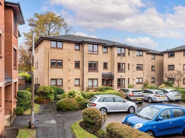 Caithness Place, Edinburgh, 3 Bedroom Apartment