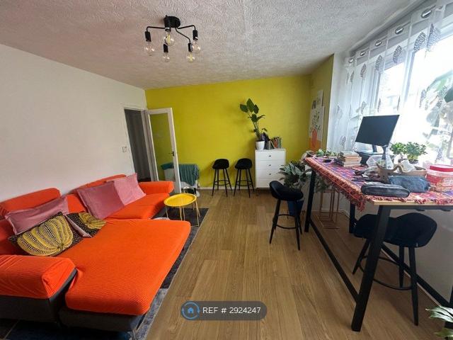 Caiystane Garden, Edinburgh EH10, 2 bed flat to rent, £1,250 pcm | PrimeLocation