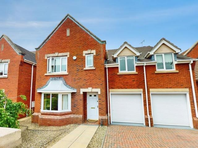 Caine Square, Cheltenham 5 bed detached house to rent £3,250 pcm £750 pw