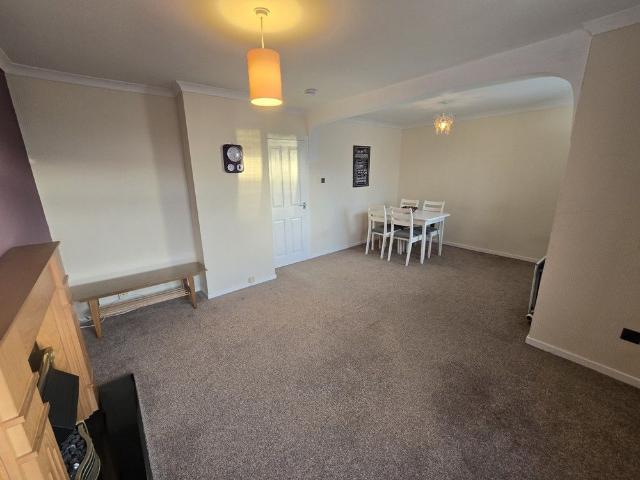 Cairncry Road, Aberdeen AB16, 3 bed flat to rent, £995 pcm | PrimeLocation