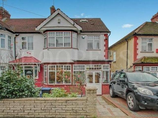 Cairnfield Avenue, London, 4 Bedroom End
