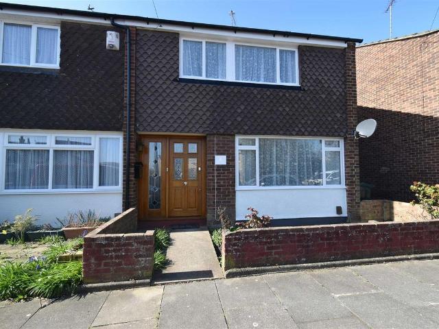 Cairns Close, Dartford DA1, 3 bed property to rent, £1,950 pcm | PrimeLocation