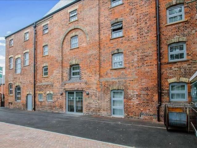 Cairns Close, Lichfield WS14, 2 bed flat to rent, £1,200 pcm | PrimeLocation