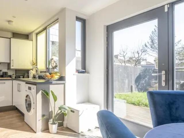 Cairns Avenue, London, SW16 5BT, United Kingdom | 4 bed townhouse for rent #167447337 | Rentberry