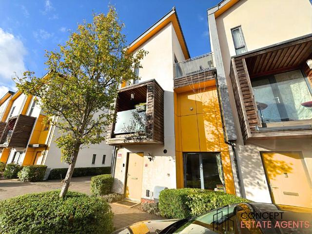 Cairns Place, Streatham, SW16 4 bed terraced house to rent £3,100 pcm £715 pw