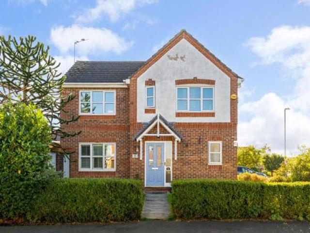 Cairnwell Road, Chadderton, 3 Bedroom Detached
