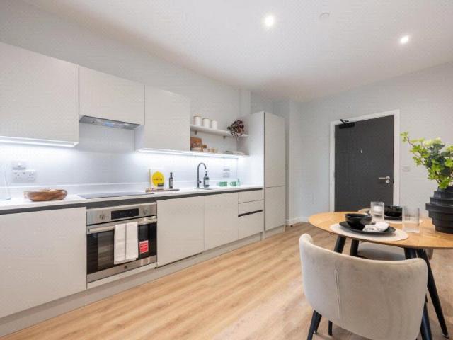 Caisson Moor Court, Navigation Road, London E3, Studio to rent, £1,600 pcm | PrimeLocation
