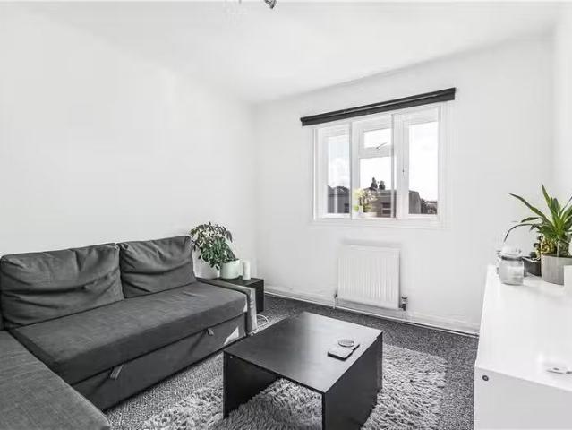Caistor Road, London, SW12 8PT
