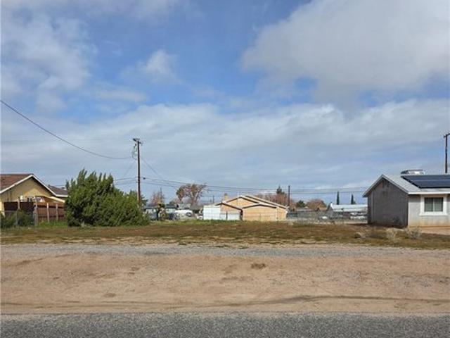 Cajon St, Hesperia, CA 92345