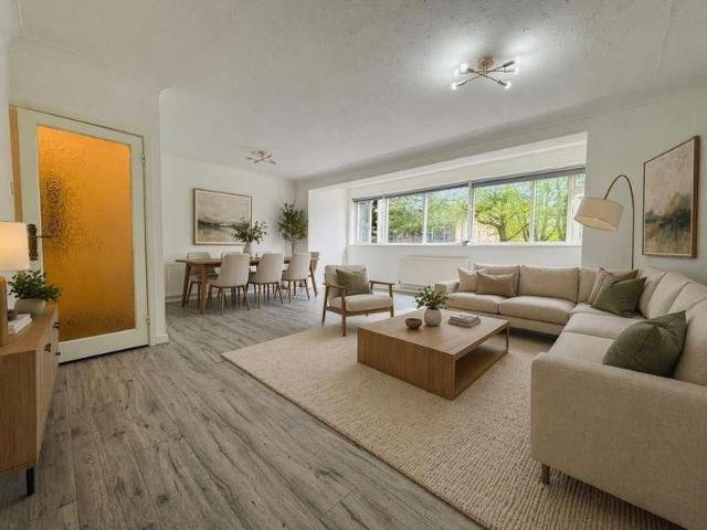 Calthorpe Gardens, Edgware, HA8