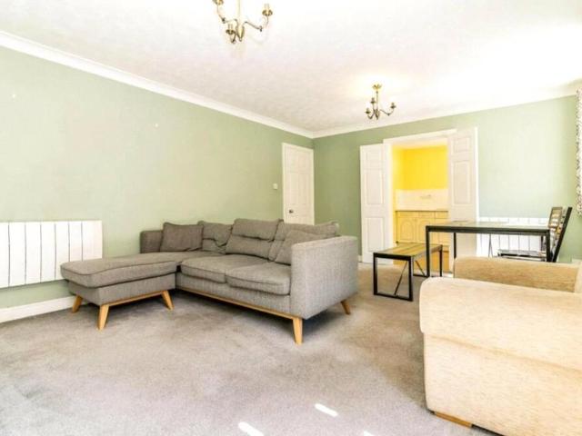 Calthorpe St, London, WC1X 3 bed apartment to rent £3,900 pcm £900 pw
