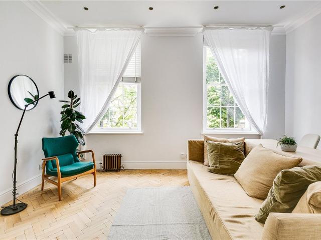 Calthorpe Street, St Pancras WC1X, 1 bed flat to rent, £2,660 pcm | PrimeLocation