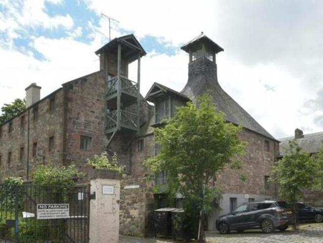 / Calton Road, Edinburgh, 2 Bedroom Flat