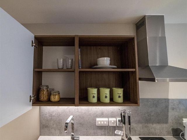 Calton Road, Edinburgh EH8 Studio to rent £1,443 pcm £333 pw