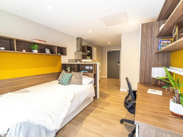 Calton Road, Edinburgh EH8, Studio to rent, £1,556 pcm | PrimeLocation