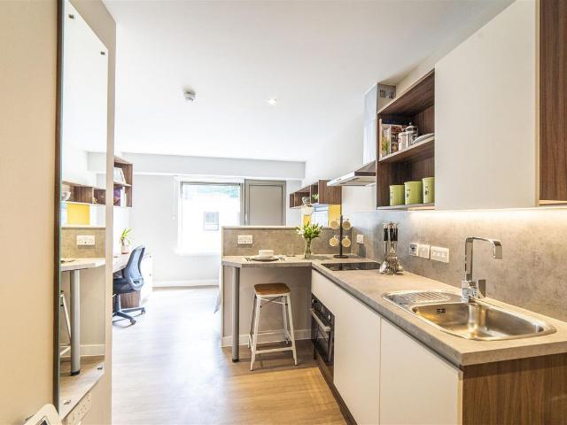 Calton Road, Edinburgh EH8, Studio to rent, £1,556 pcm | PrimeLocation
