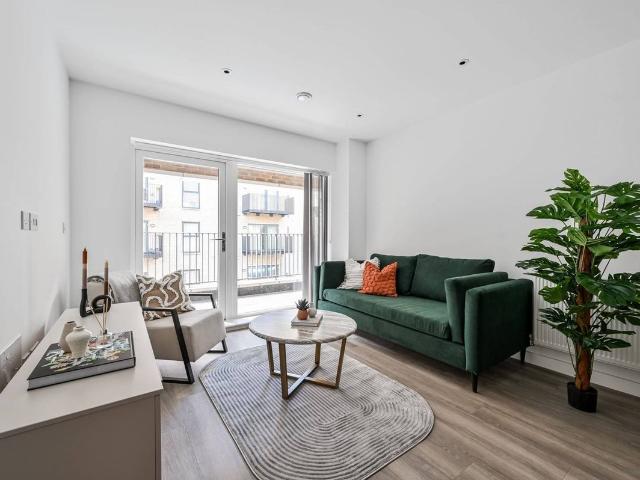 Calvary Court, Woolwich SE18, 2 bed flat to rent, £2,350 pcm | PrimeLocation