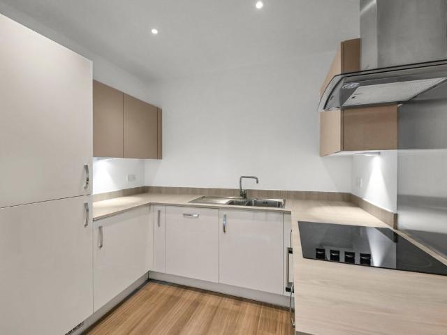 Calvary Court, Woolwich SE18, 2 bed flat to rent, £2,350 pcm | PrimeLocation