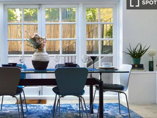 Calvary Temple, Councillor Street, London, SE5 0LY, United Kingdom | 2 bed apartment for rent #140277585 | Rentberry