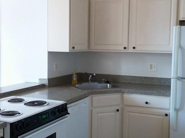Calvert Property 1 Bedroom Apartment for Rent at 1039 N Calvert St, Baltimore, MD 21202 Mid Town Belvedere