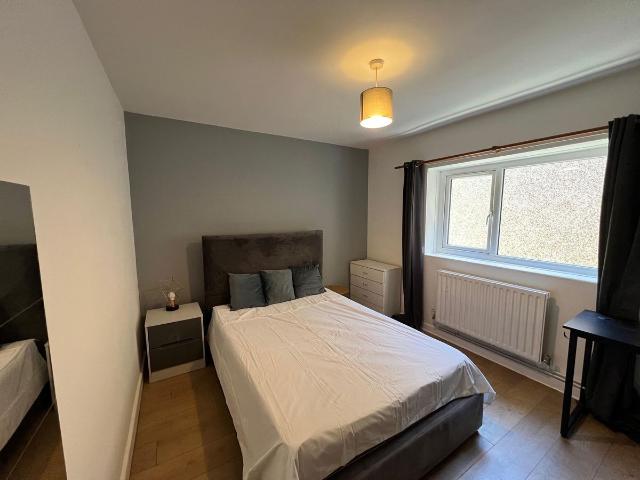 Calvert Terrace, Swansea SA1, 4 bed shared accommodation to rent, £1,380 pcm | PrimeLocation
