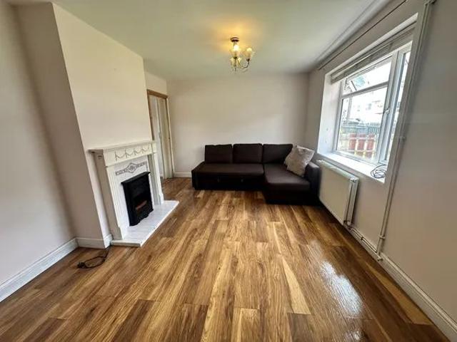 Calverton Avenue, Nottingham, NG4