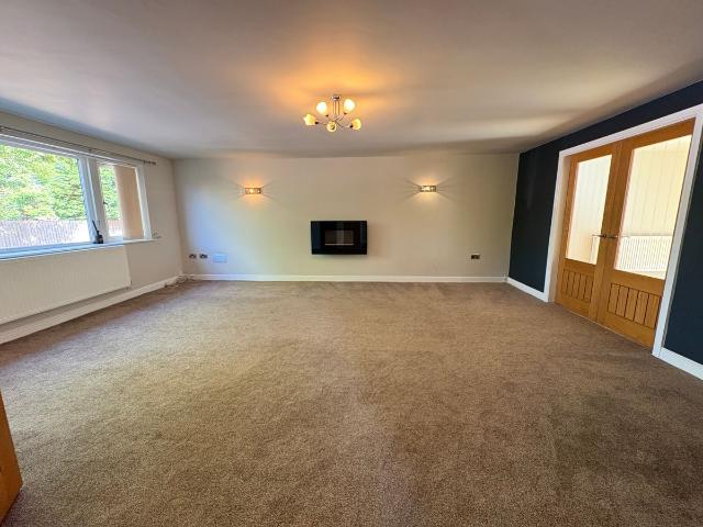 Calverley Fold, Pudsey LS28, 5 bed detached house to rent, £2,250 pcm | PrimeLocation