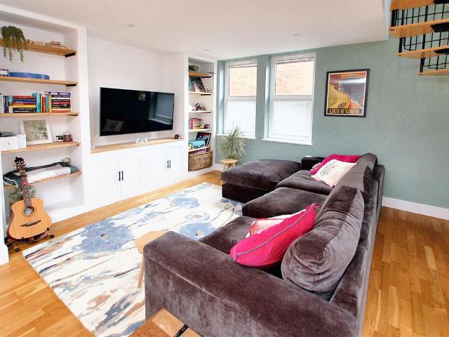 Calverley Street, Tunbridge Wells TN1, 2 bed flat to rent, £1,595 pcm | PrimeLocation