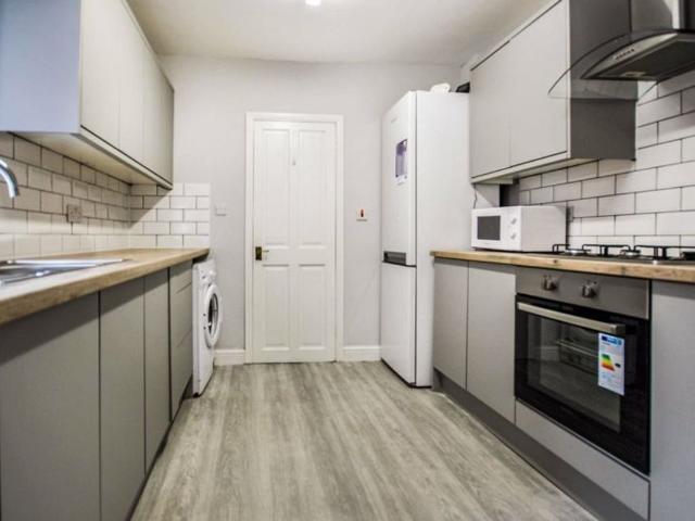 Calvin Road, Bournemouth BH9, 4 bed property to rent, £2,300 pcm | PrimeLocation