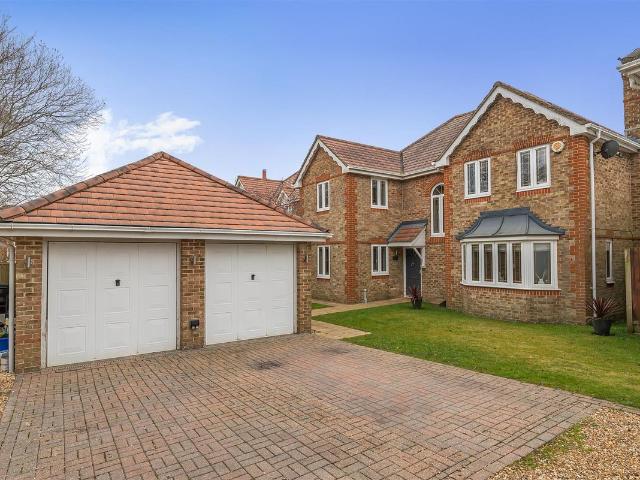 Calabrese, Swanwick SO31, 4 bed detached house to rent, £3,000 pcm | PrimeLocation