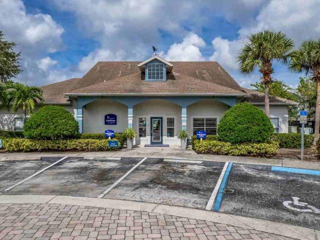 Calais Park Apartments 2 Bedroom Apartment for Rent at 5800 Calais Ln, St Petersburg, FL 33714