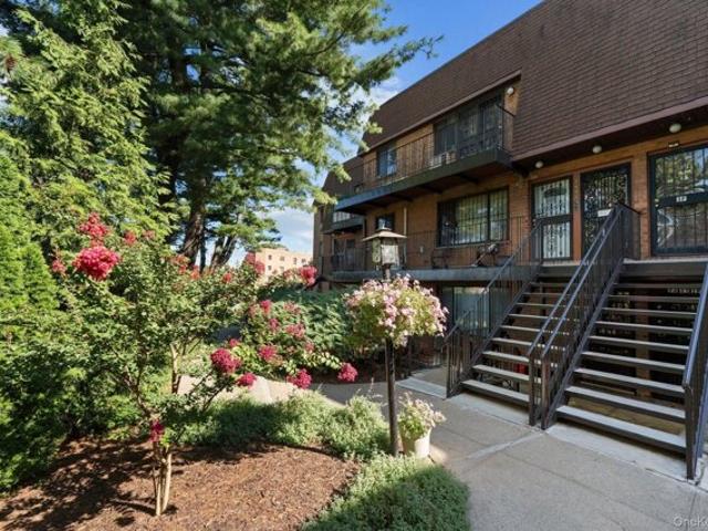 Calamus Ave Unit,elmhurst, Condo For Sale