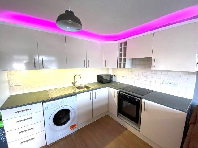 Calcraft Mews, Cantebury CT1, Room to rent, £400 pcm | PrimeLocation