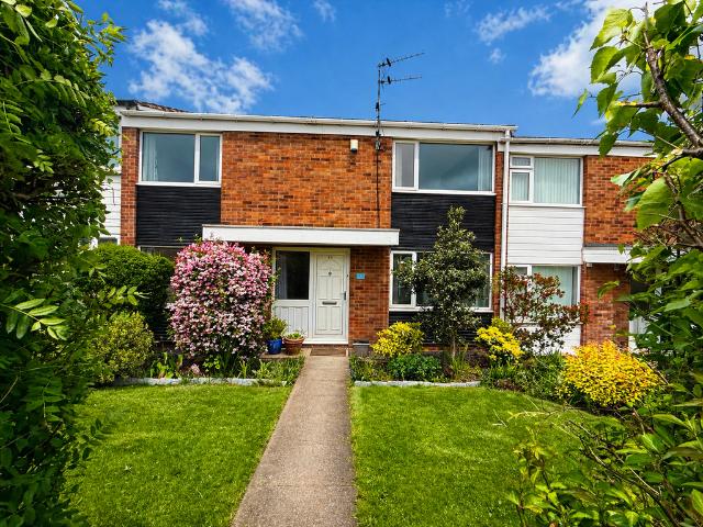 Caldbeck Court, Nottingham, NG9 3 bed house to rent £1,175 pcm £271 pw