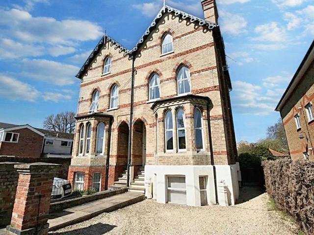 Caldecott Road, Abingdon OX14 1 bed flat to rent £1,150 pcm £265 pw