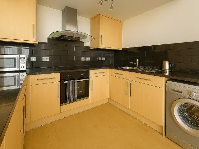 Calderwood Street, London, SE18 3 bed penthouse to rent £2,500 pcm £577 pw
