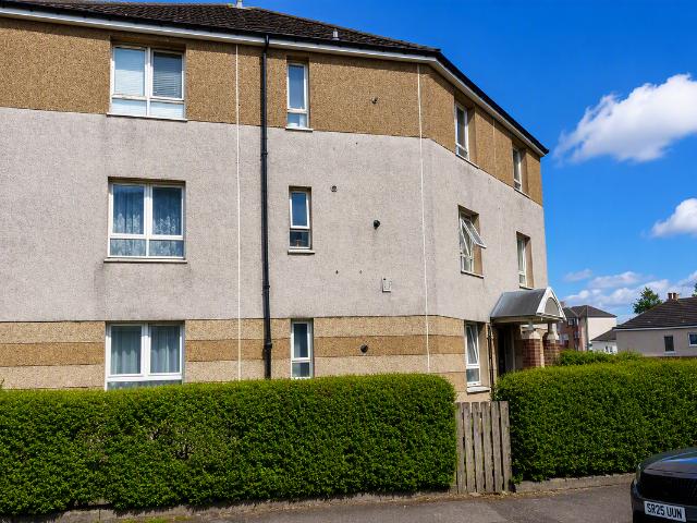 Calder Street, Glasgow G42, 2 bed flat to rent, £1,000 pcm | PrimeLocation