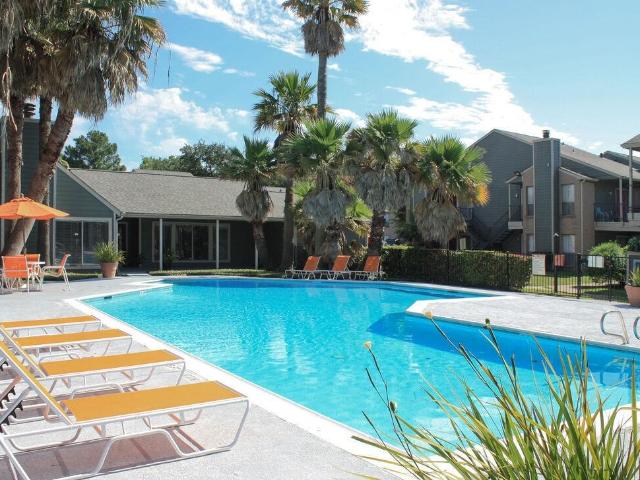 Caldera Apartment Homes 2 Bedroom Apartment for Rent at 8791 Hammerly Blvd, Houston, TX 77080 Spring Branch Central