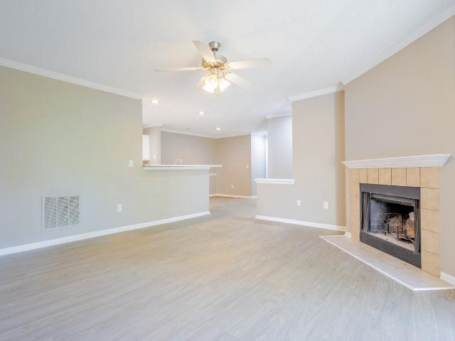 Caledon Apartments 2 Bedroom Apartment for Rent at 100 Caledon Ct, Greenville, SC 29615