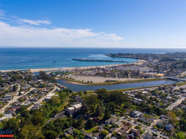 Caledonia 2 Bedroom Apartment for Rent at 100 Caledonia St, Santa Cruz, CA 95062 Eastside
