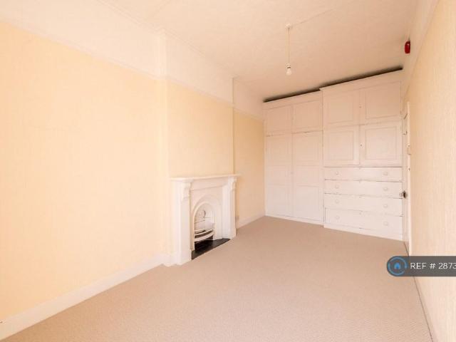 Caledonia Place, Clifton, Bristol, BS8 1 bed flat to rent £1,650 pcm £381 pw