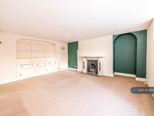 Caledonia Place, Bristol, BS8 2 bed flat to rent £2,100 pcm £485 pw