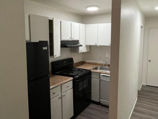 Caledonian Apartments 2 Bedroom Apartment for Rent at 475 E 600 S, Salt Lake City, UT 84111 Central City