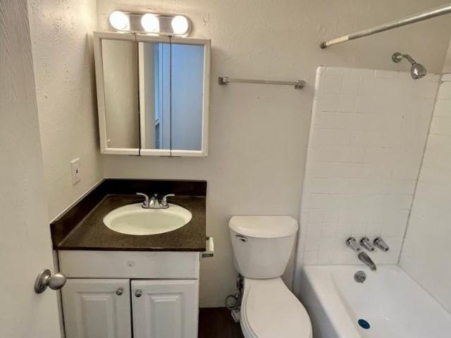 Caledonian Apartments 2 Bedroom Apartment for Rent at 475 E 600 S, Salt Lake City, UT 84111 Central City